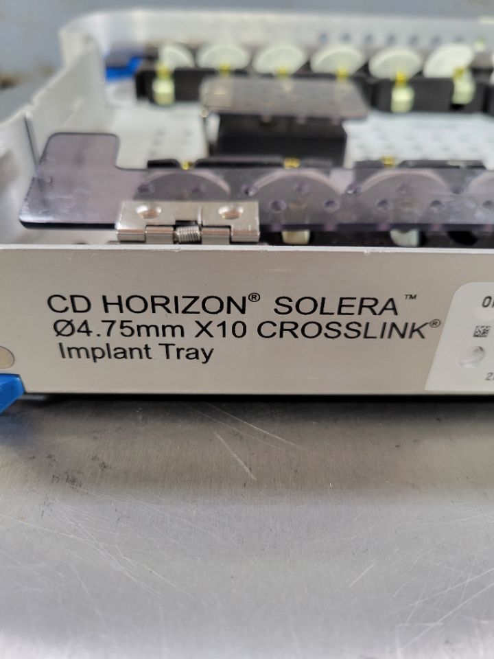 CD HORIZON SOLERA CROSSLINK Surgical Instruments Auction