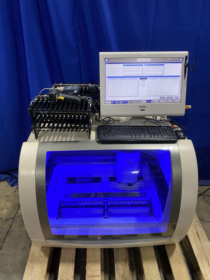 Various Lab - General Auction Various Lab - General Auction