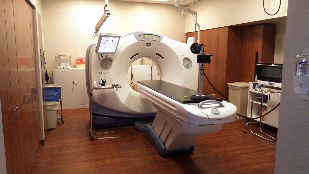 Used GE LightSpeed RT Wide Bore 16 CT Scanner For Sale - DOTmed Listing ...