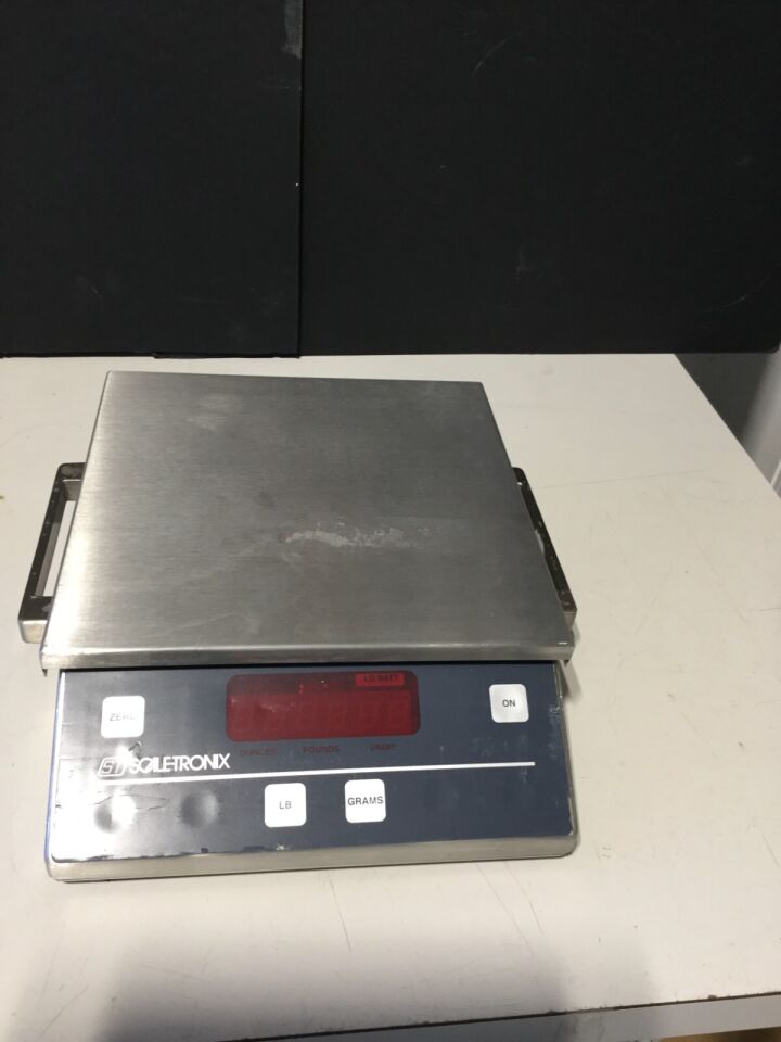 Used SCALE TRON ST SCALE-TRONIX Scale For Sale - DOTmed Listing #5490968: